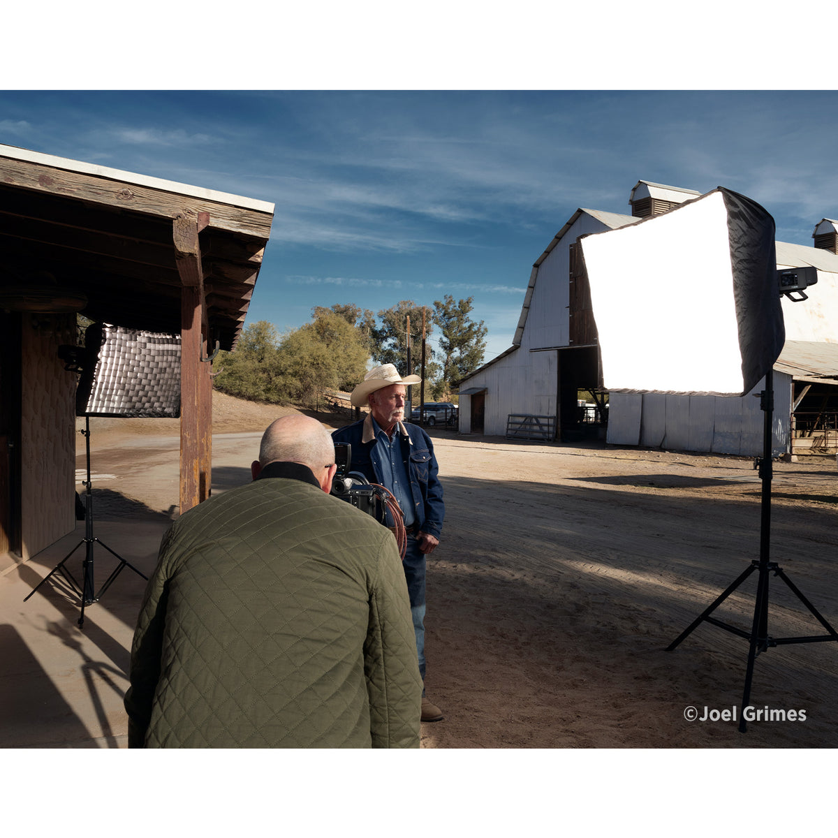 FJ800 Touchscreen Strobe with FJ Pro AC/DC Battery (800Ws)